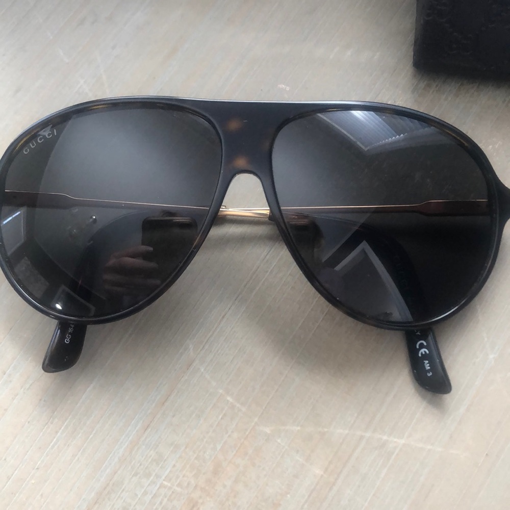 Authentic Gucci Sunglasses. Tortoise And Gold Frame. - Gem